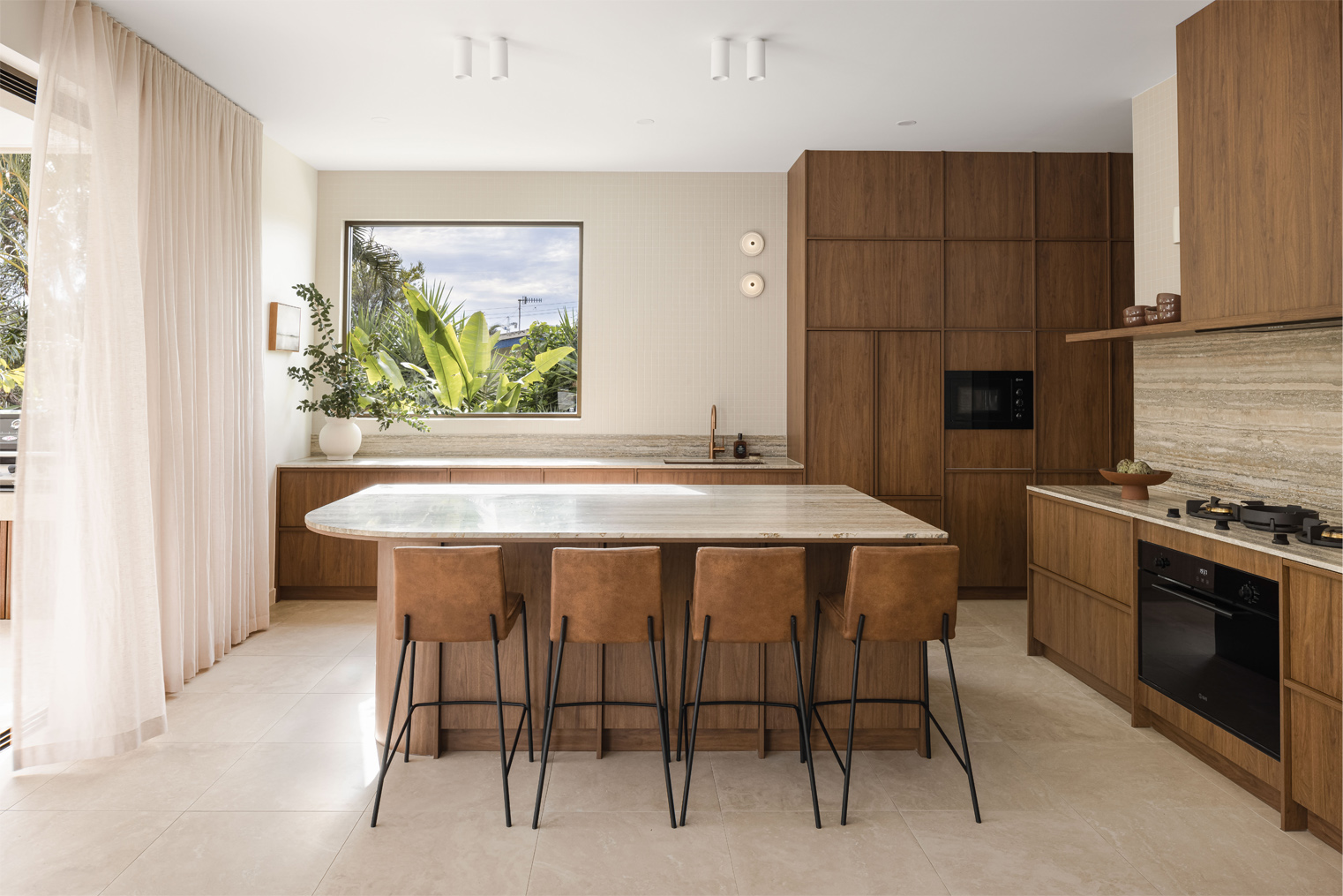 DOASIS – Finestone