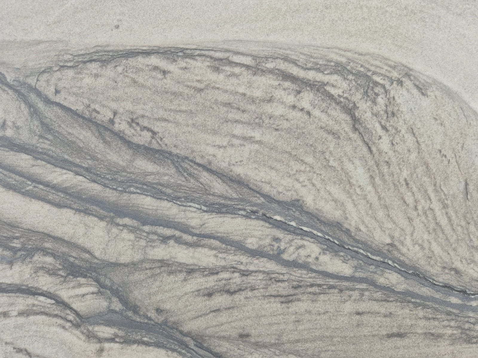 Silver Beach Honed BL56186 – Finestone