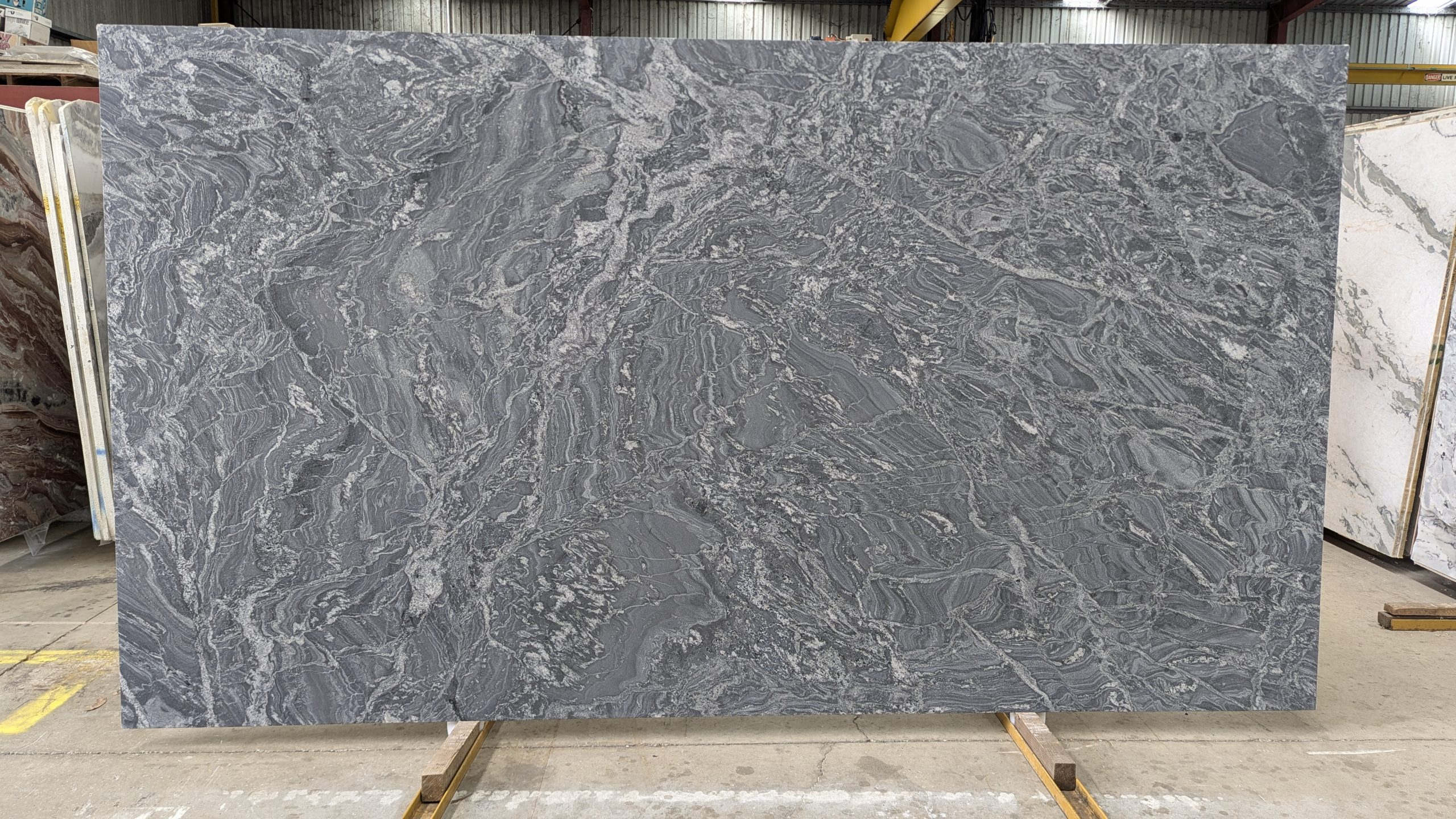 Silver Fountain LF BL480 – Finestone