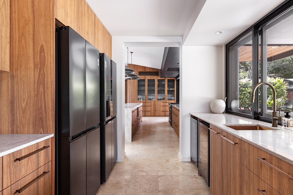 MIDDLE POCKET – Finestone