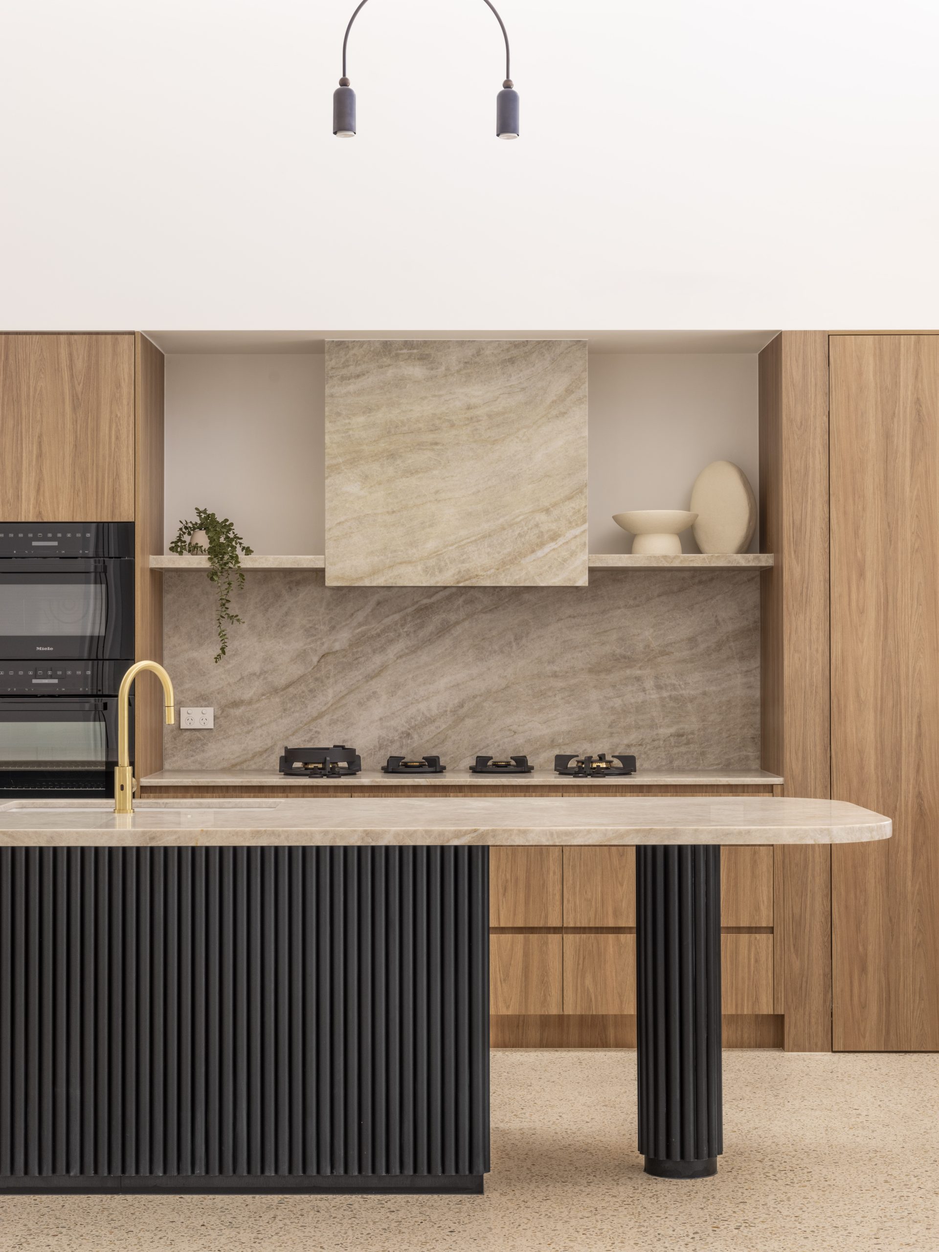 LARCH HOUSE – Finestone