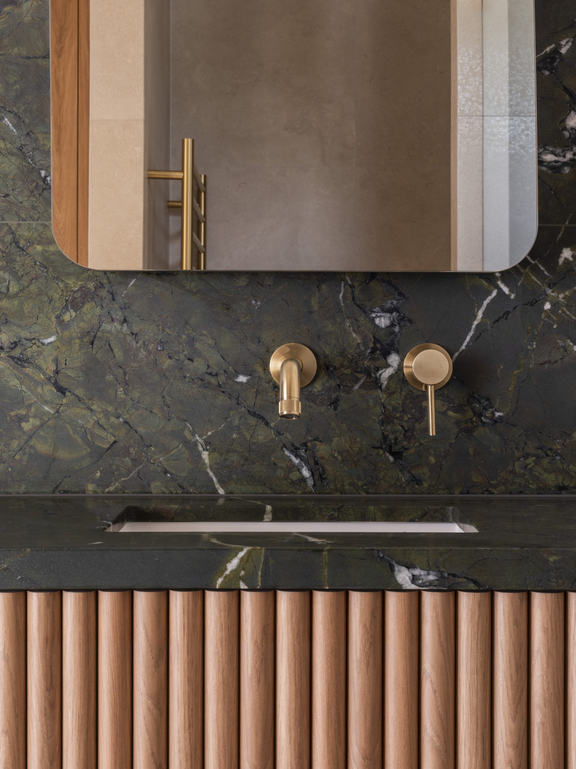 LARCH HOUSE – Finestone