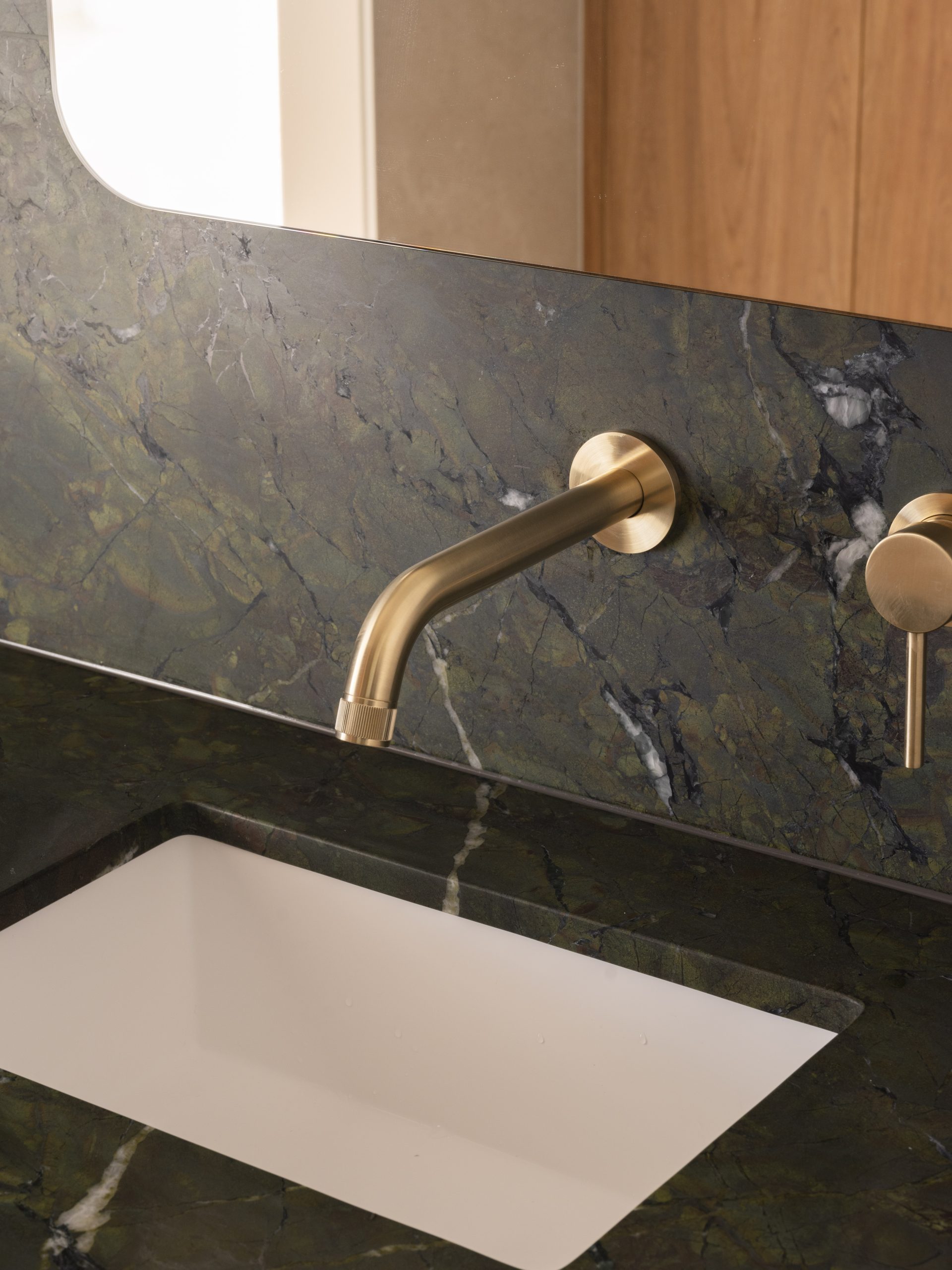 LARCH HOUSE – Finestone