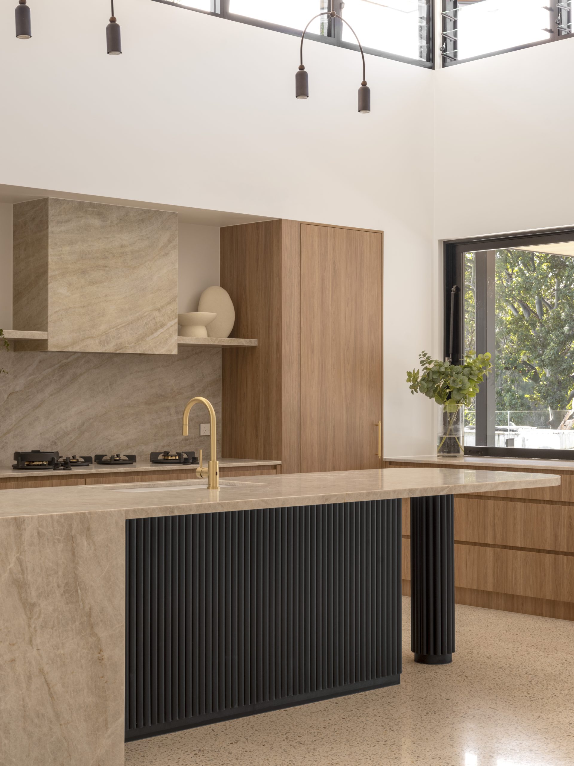 LARCH HOUSE – Finestone