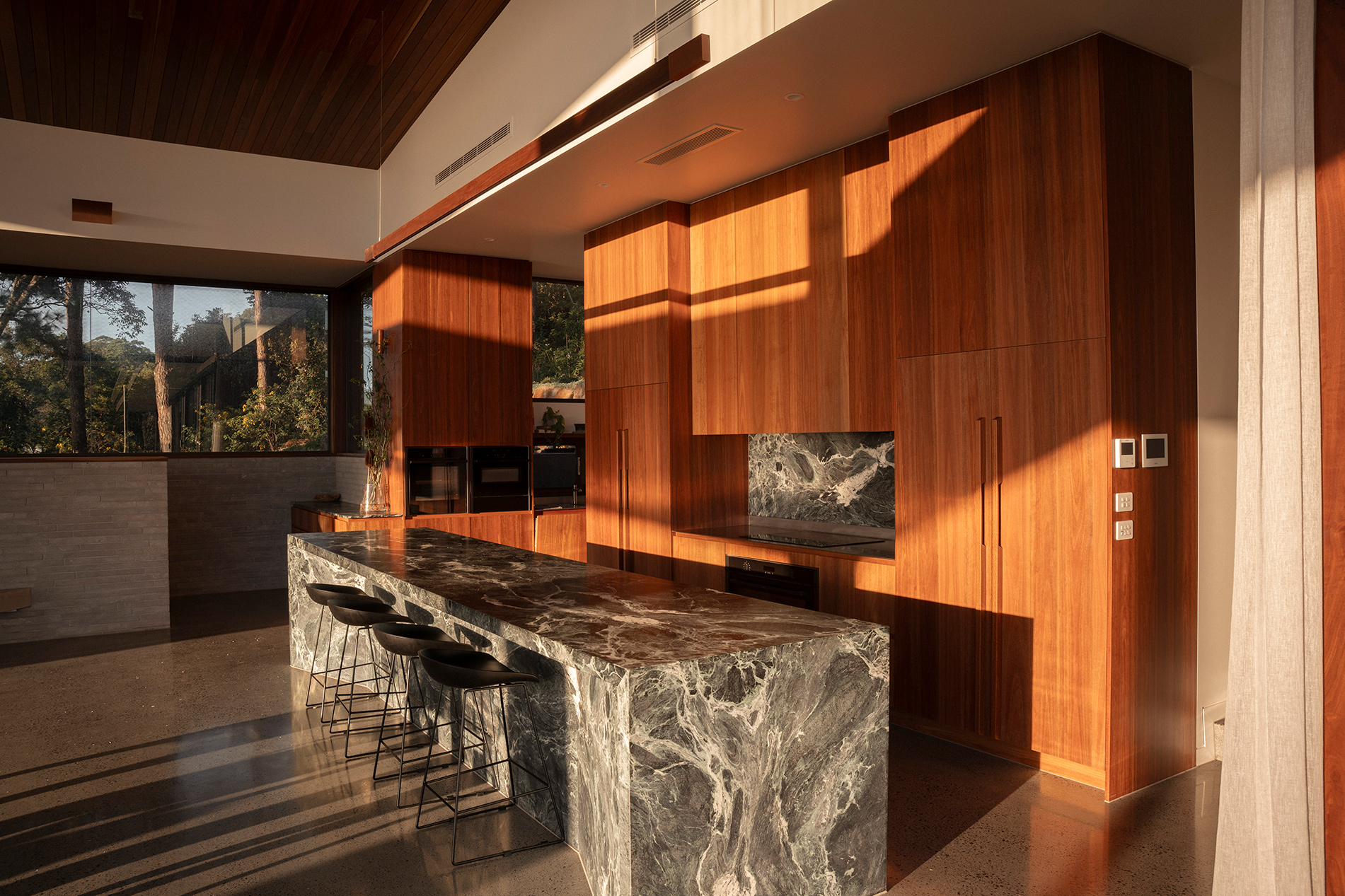 CAPE HOUSE – Finestone