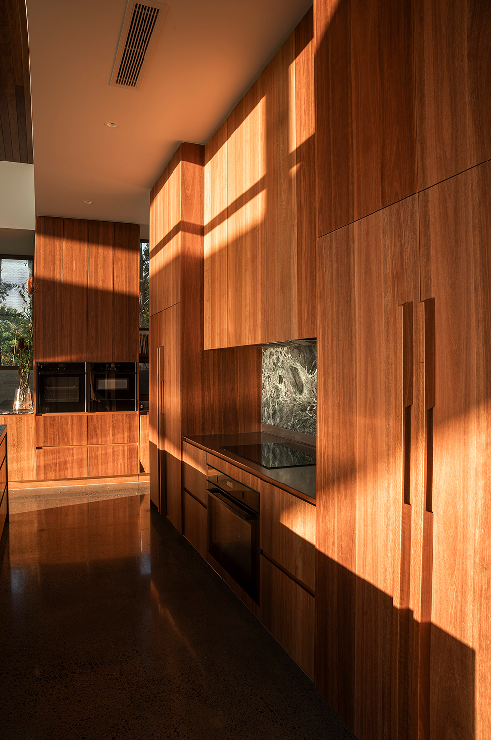 Feature Project – ‘Cape House’ by Coakers Cabinets – Finestone