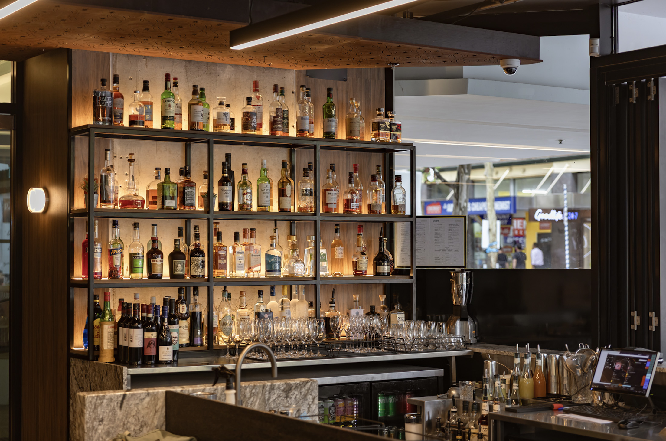 Osso Bar Italia – Finestone