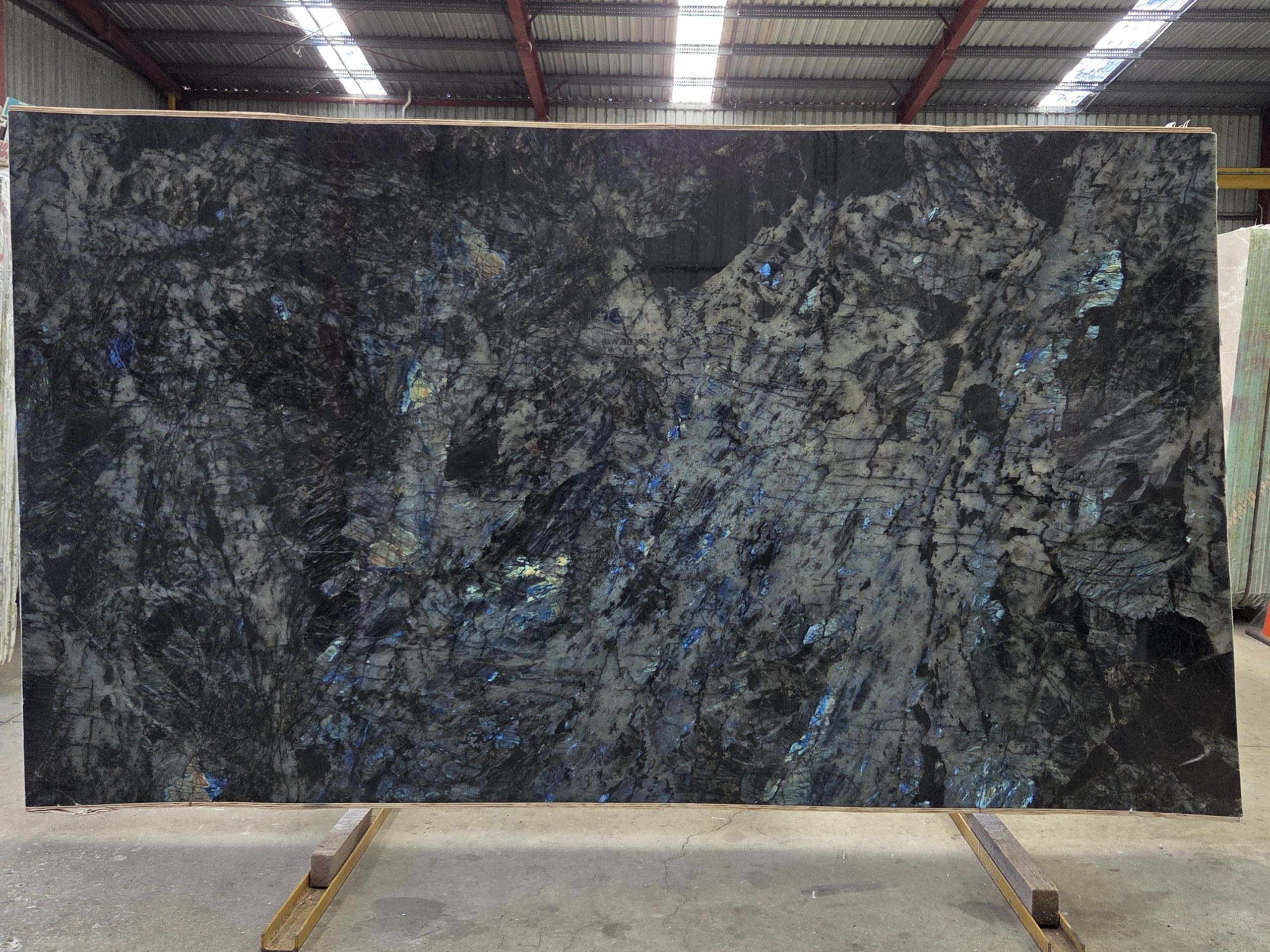 Lemurian Blue 20mm Polished BL3428 – Finestone