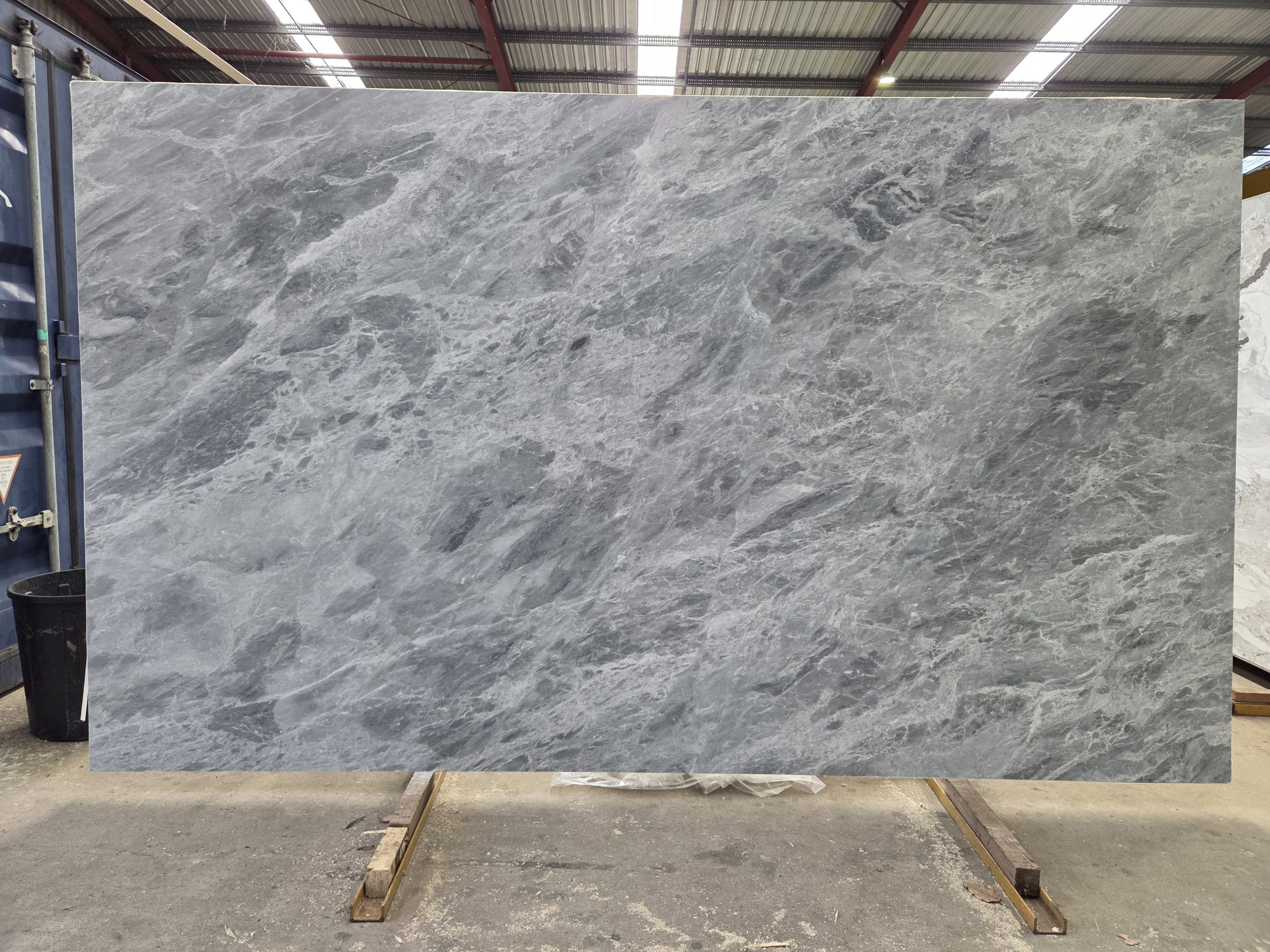 Trambisera 20mm honed BL17601 – Finestone