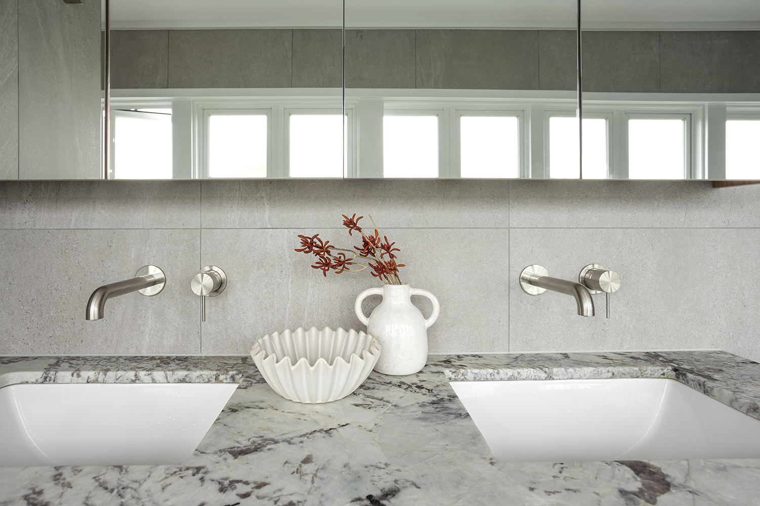 BERKLEY HOUSE – Finestone